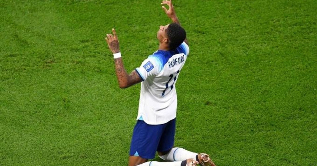 Marcus Rashford ăn mừng kỳ lạ sau khi lập siêu phẩm - Tinmoi