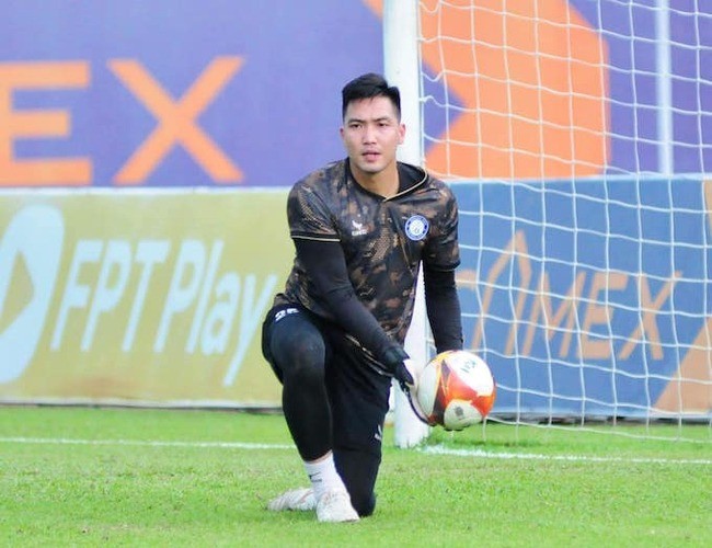 Cựu thủ môn U23 Việt Nam thất nghiệp, phải bỏ đi đá phủi - Tinmoi