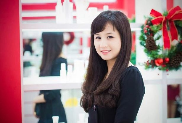 Cuộc sống bình dị kín đáo của Vi Cầm sau hơn 20 năm Hoa Cỏ May lên sóng ...